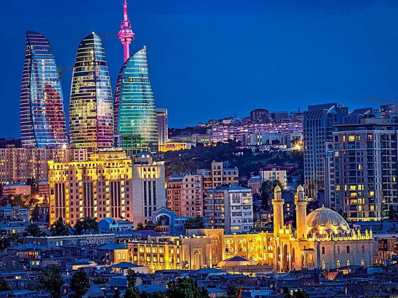 "Forbes" Bakını səyahət etmək üçün planetin ən yaxşı yerlərindən biri ...